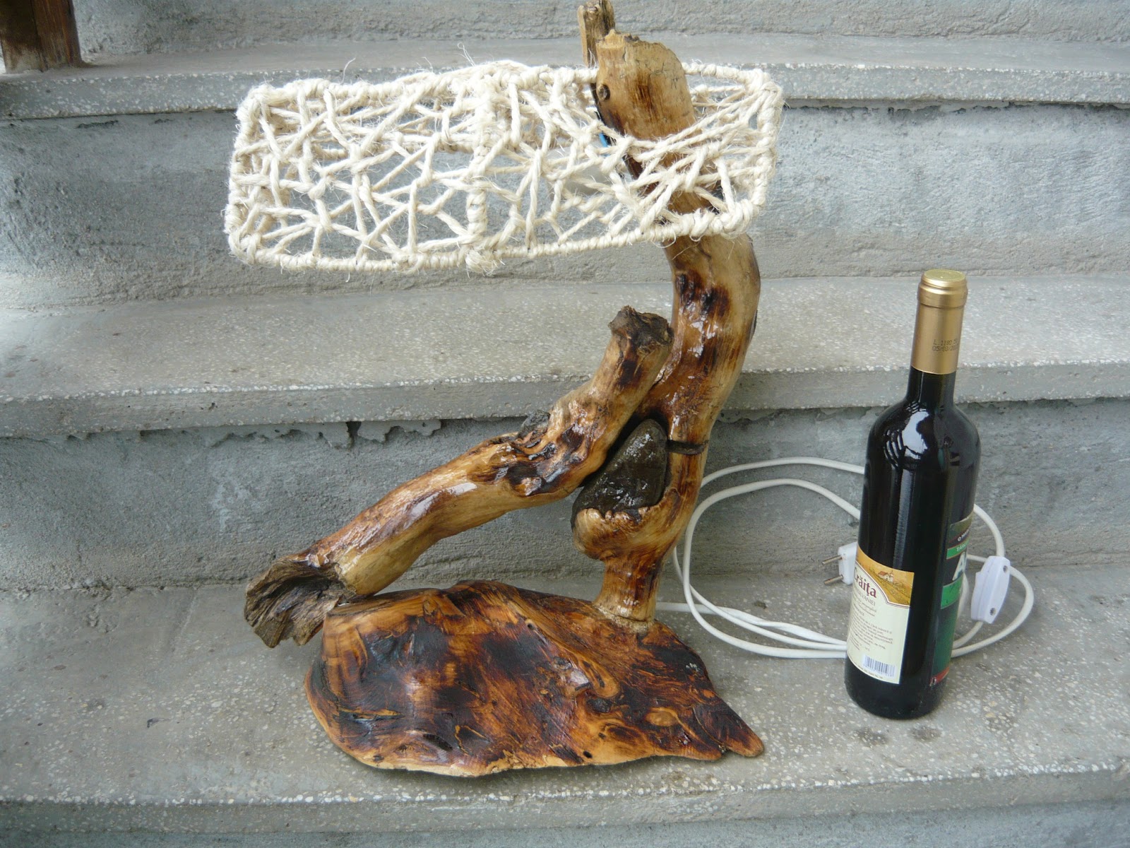 Veioze rustice ianuarie 2013 | Ciudatenii Rustice - Poze mobilier ...