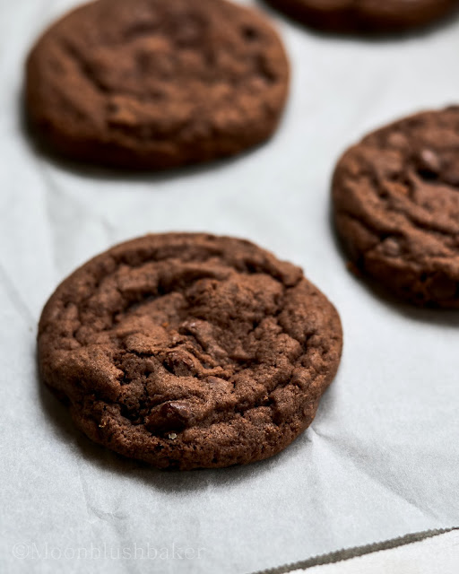 Behind the baker /-/ Salted Quadruple Chocolate Chip Cookies | The ...