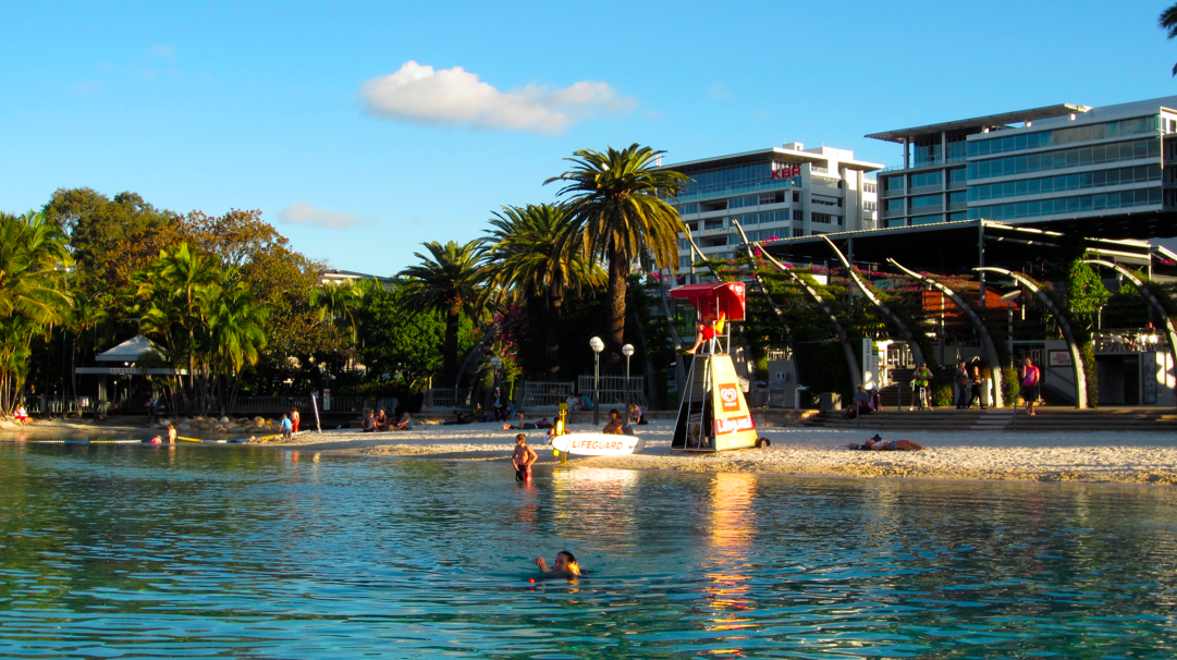 De l'autre côté de l'ouest ...: Brisbane, the River City