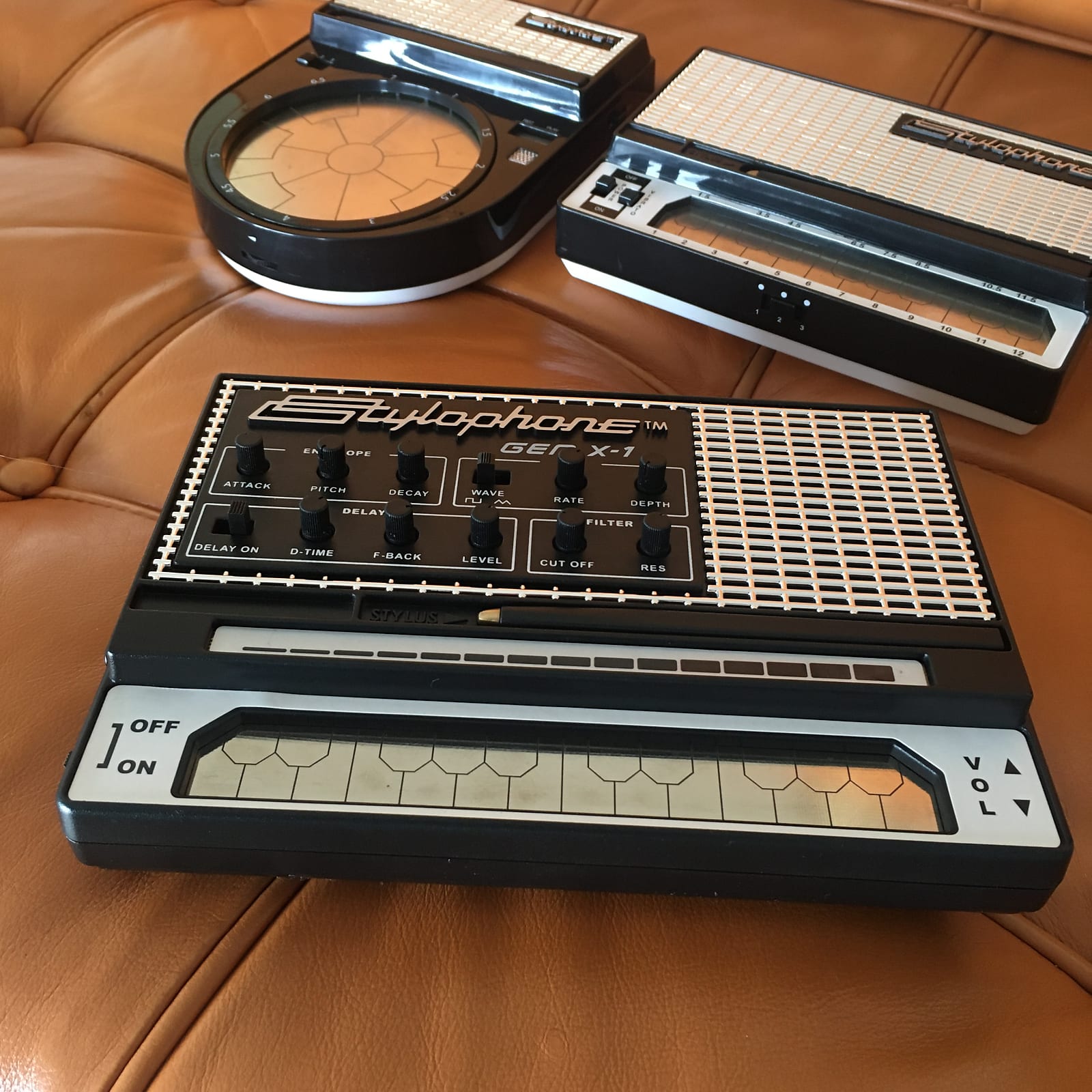 MATRIXSYNTH: Stylophone GEN X-1, Classic & Beatbox 2019 Black & Chrome