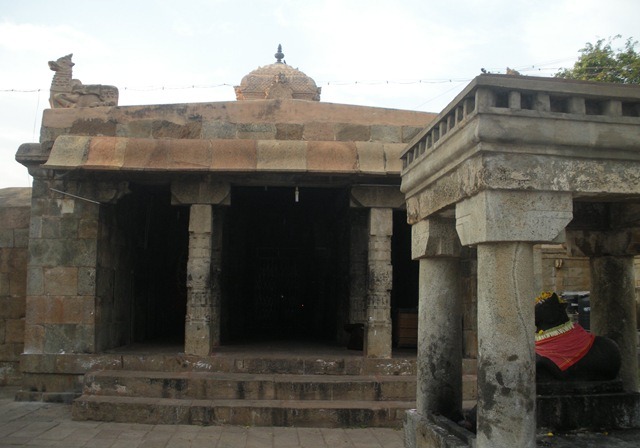 Tamilnadu Tourism: Erumbeeswarar Temple, Thiruverumbur – The Temple