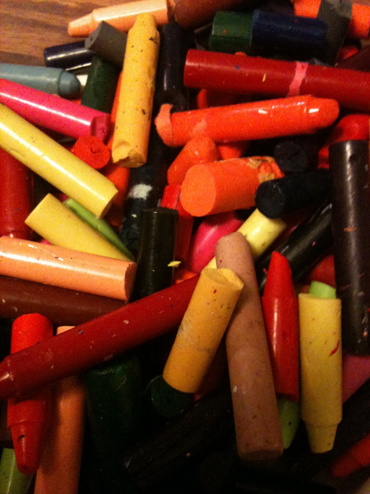 Keeping up with my Joneses: Explore Art: DIY Chunky Melted Crayons