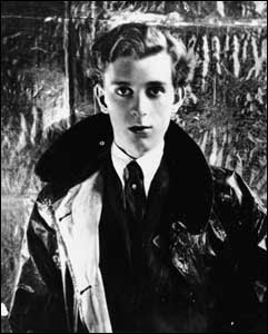 Paper-Rock-Scissors: The Bright Young Things