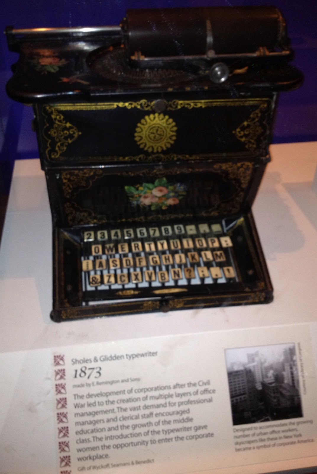 oz.Typewriter: Thinking of you in America: The Smithsonian S & G Typewriter