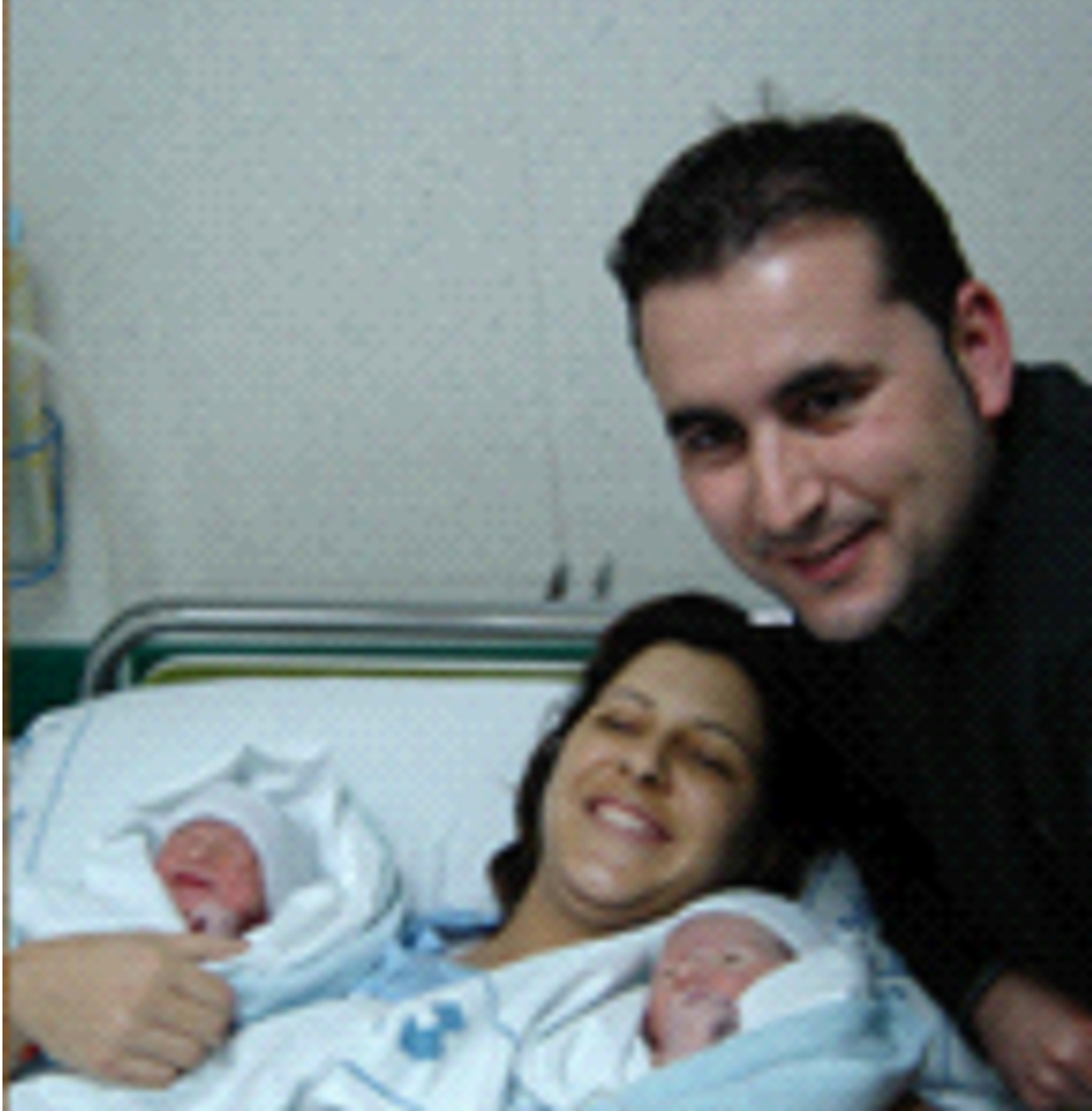 Criando múltiples: El parto de Cristina: vaginal de mellizos tras cesárea