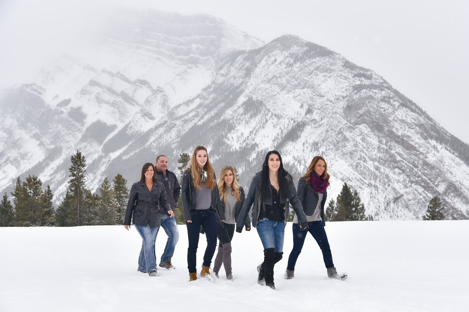 Alpine Peak Photography: Banff Photography - Family Portraits