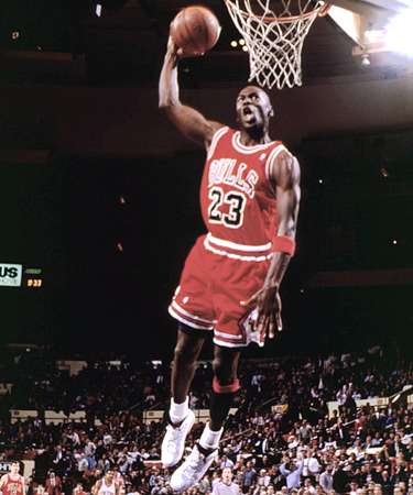 MEJORES DEPORTISTAS: MICHAEL JORDAN-BALONCESTO