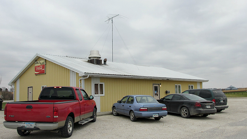 Des Loines: Darrell's Place in Hamlin, Iowa