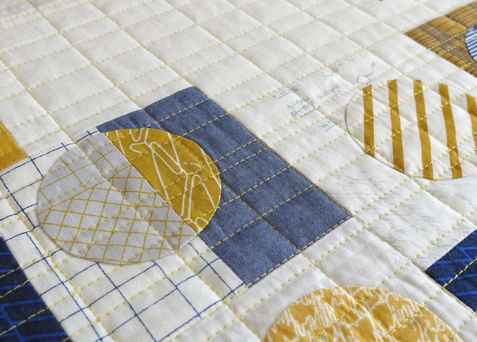 Luna Lovequilts: Grid quilting design