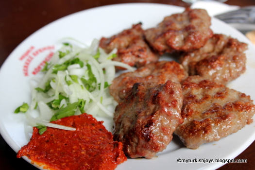 Best Köfte near Istanbul's Ancient Walls ~ My Traveling Joys