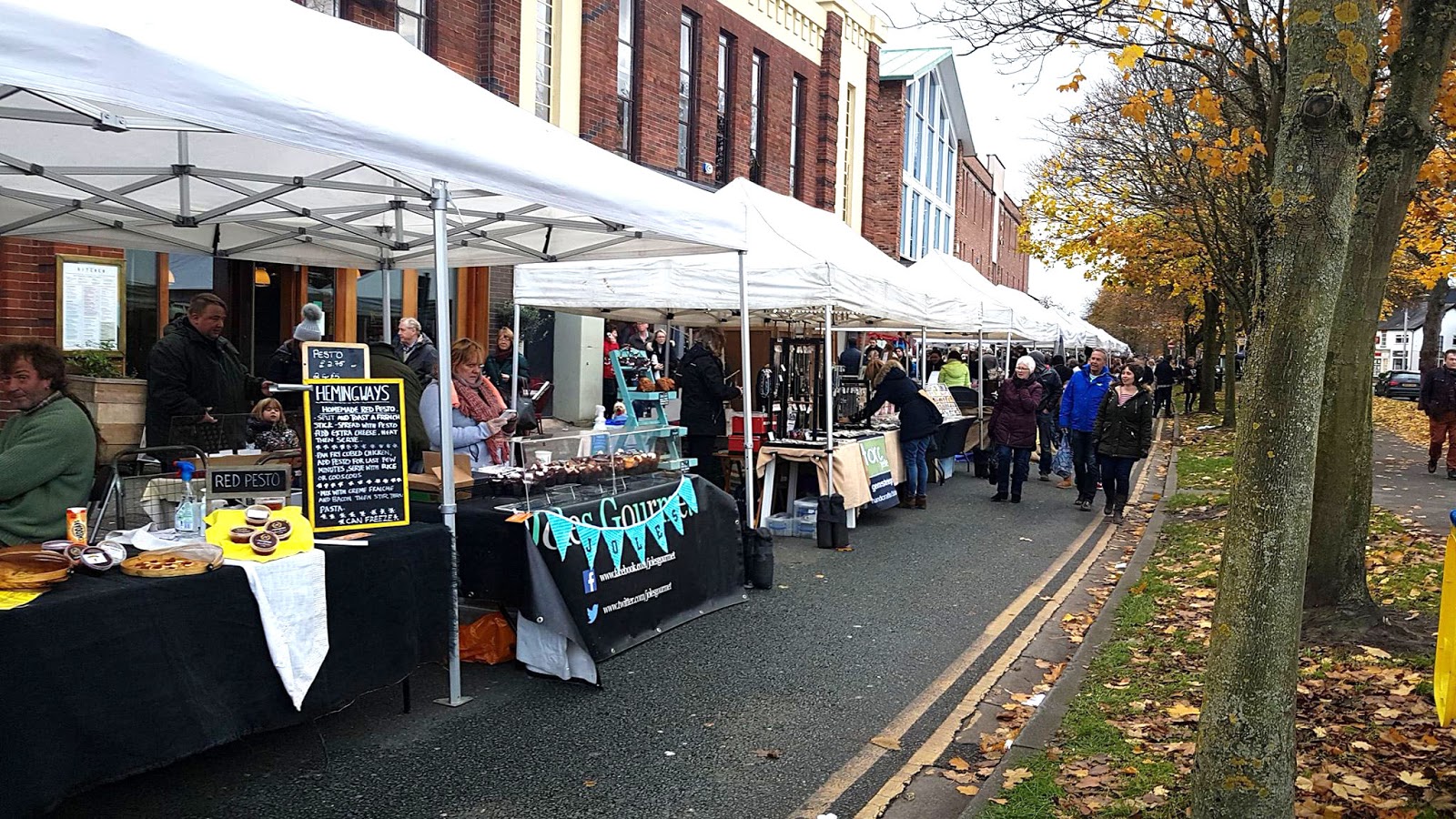 Porsche-noir: Lymm, The Bridgewater Canal, Wilmslow Cheshire the UK