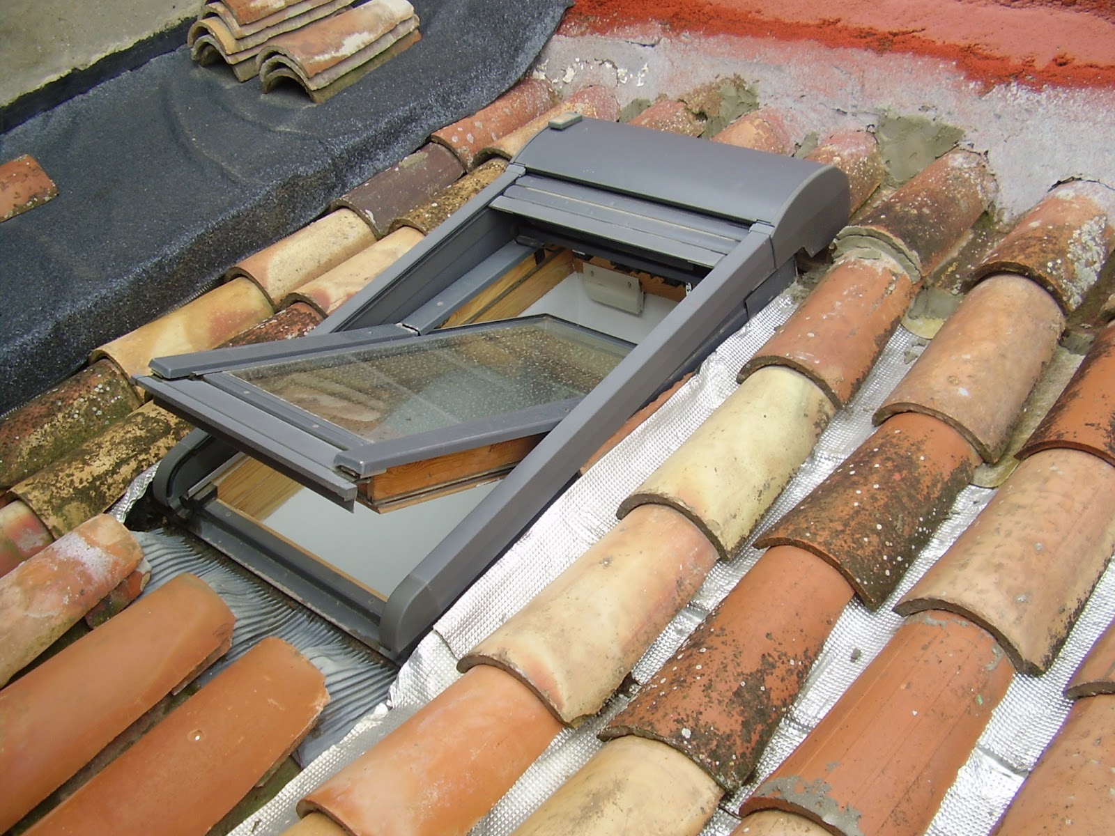 PEDRO (ALL WORKS): AUTOMATIZACION DE VENTANAS DE TEJADO VELUX