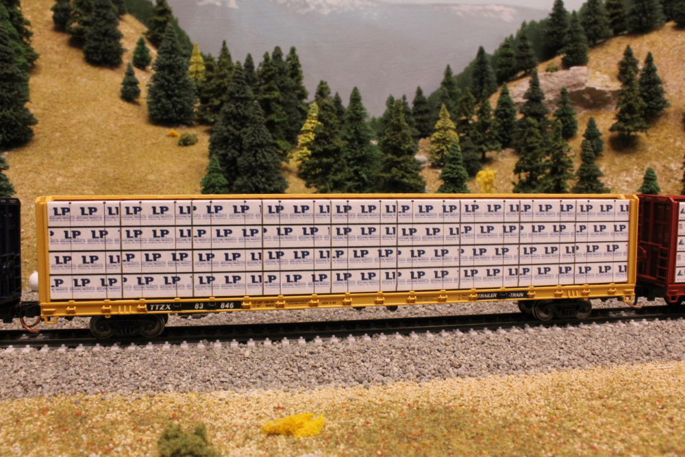 N Scale Addiction: Lumber & Gypsum Loads