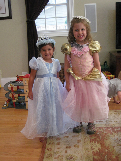 AAA State of Play Blog: Wearable Wonders: 5 Benefits of Dress-Up Play ...