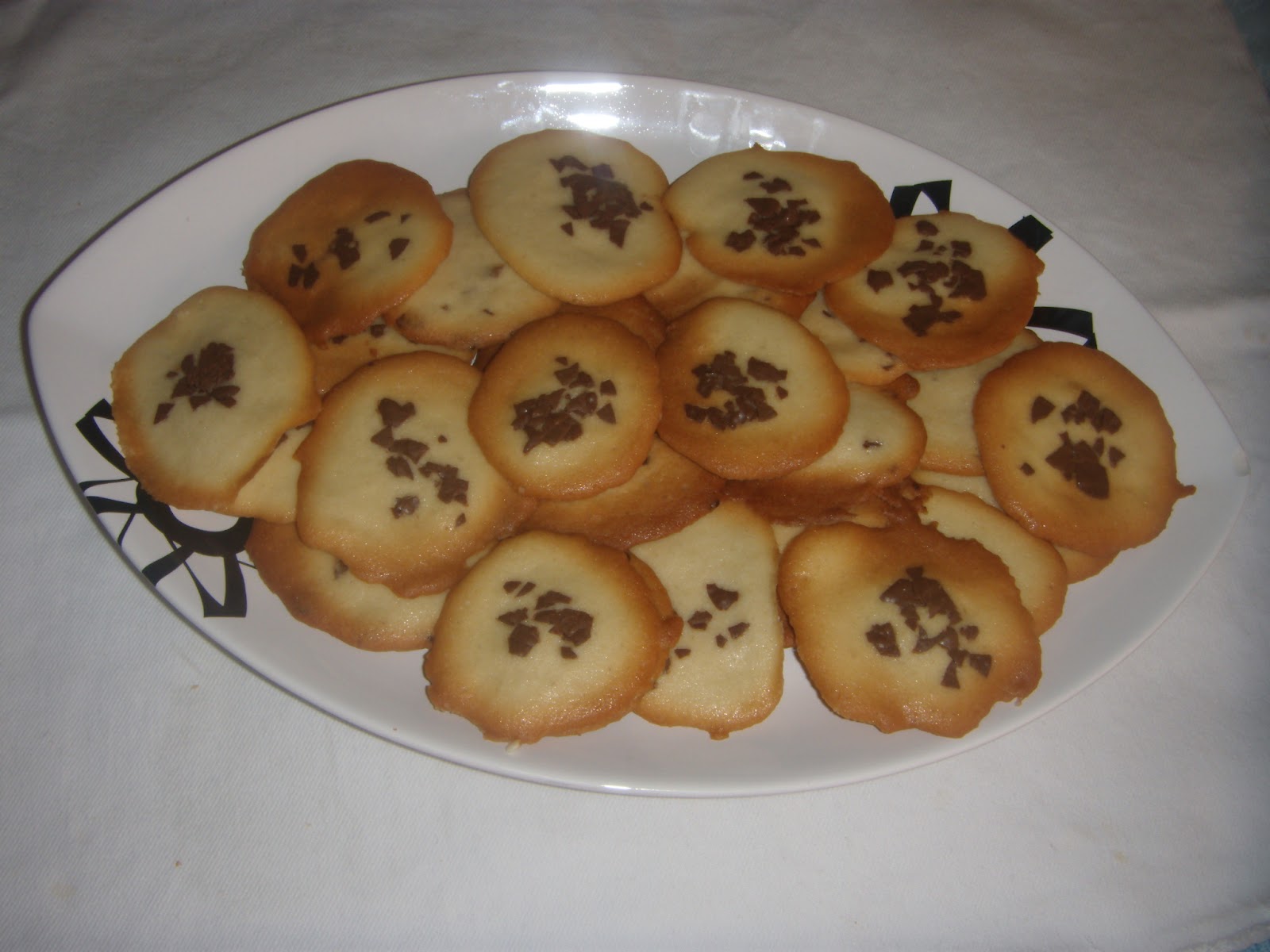 QUESO Y MEMBRILLO: GALLETAS SABLE CON PEPITAS DE CHOCOLATE