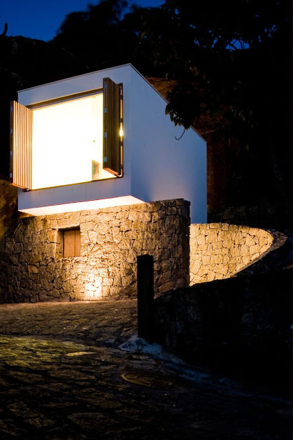 DAzulterrA: BOX HOUSE