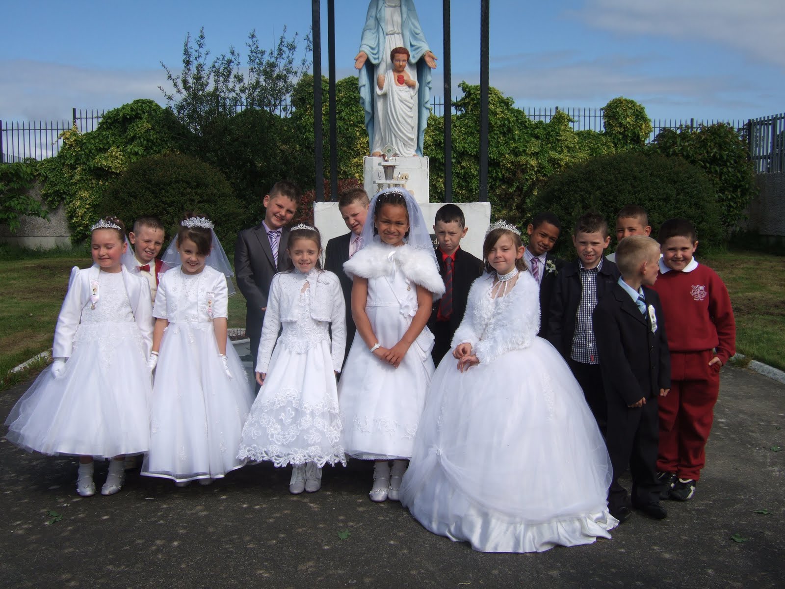 Moyross Online - Blog for Moyross.ie: 15 First Communion Children in ...