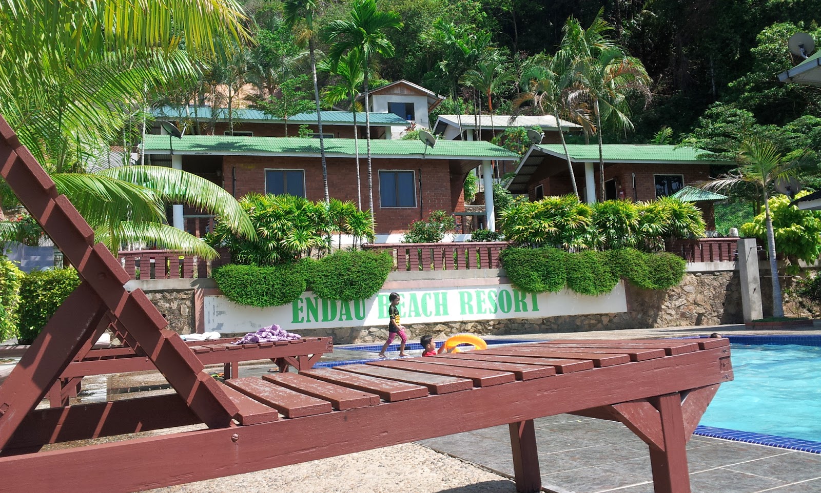 Coretan Pengembaraan : Endau Beach Resort, Pantai Penyabong