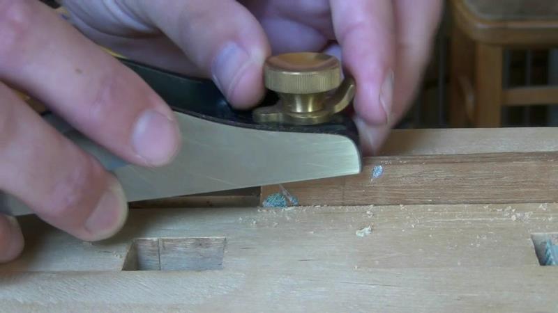 Hand Cut Joints: Veneer Keyed Mitre