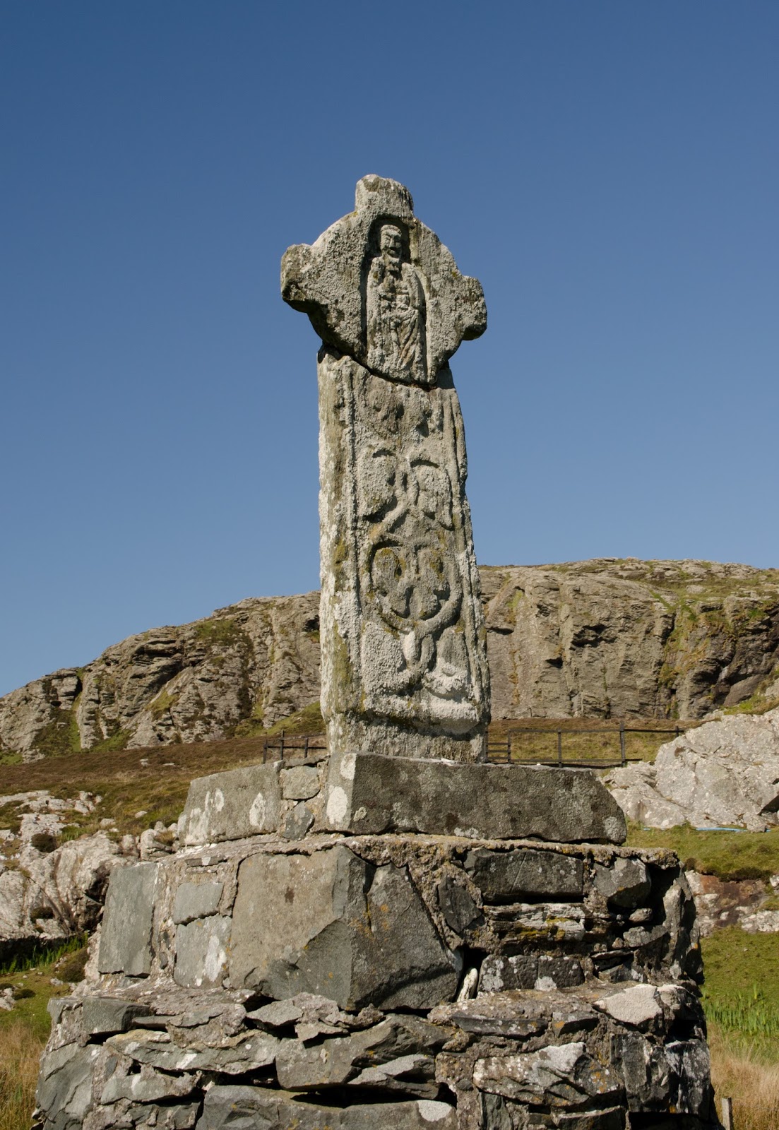 Mountain and Sea Scotland: Oronsay Priory - a place of peace