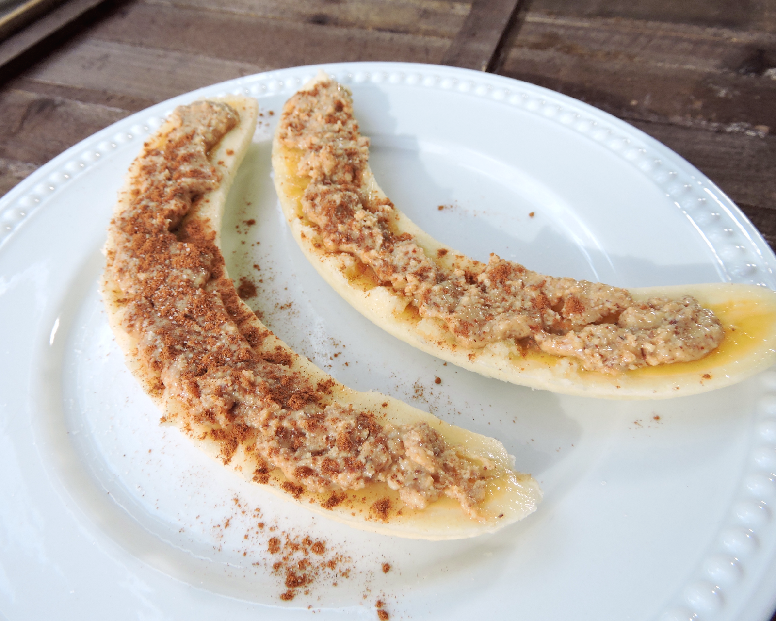 Whole30 Banana Snack Boats – Just Jessie B
