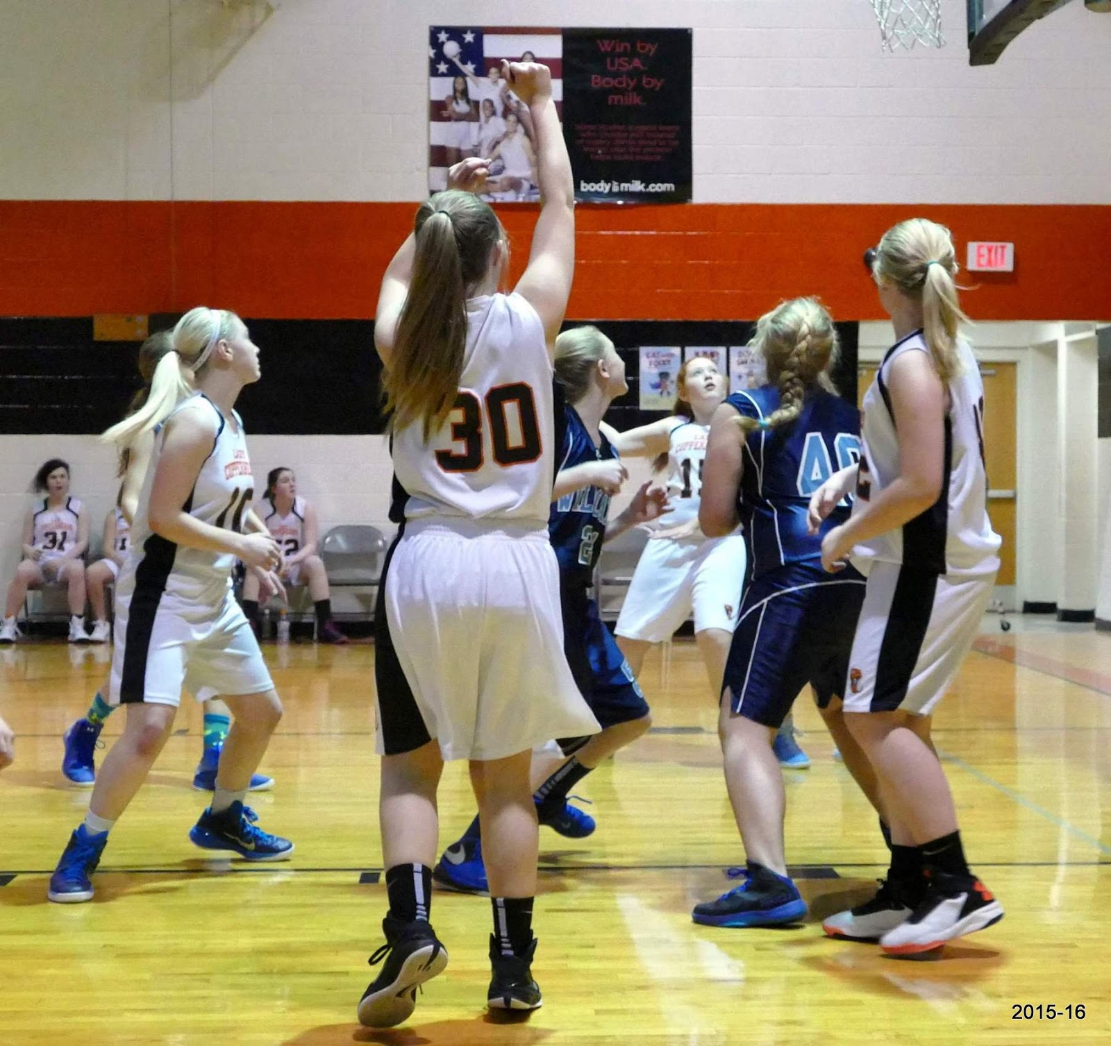 Pocahontas Commentator Plus: Extra Large Basketball