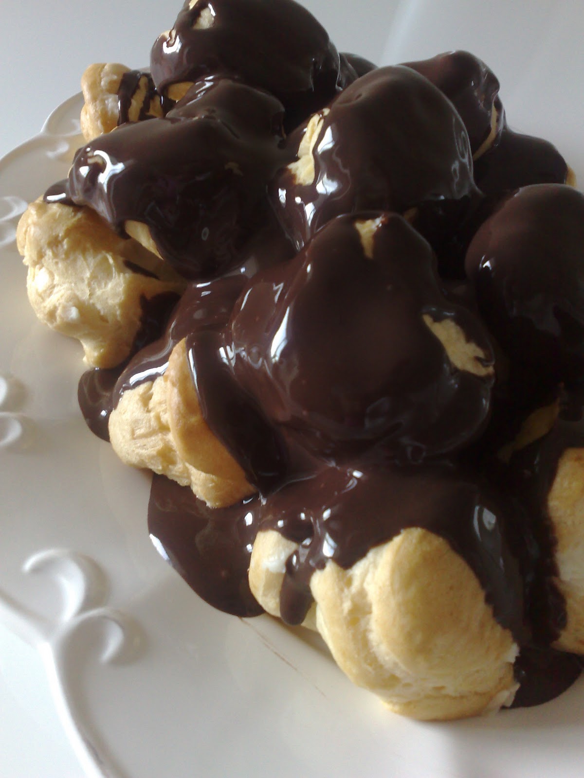 DAMLA ÇİKOLATA: Profiterol