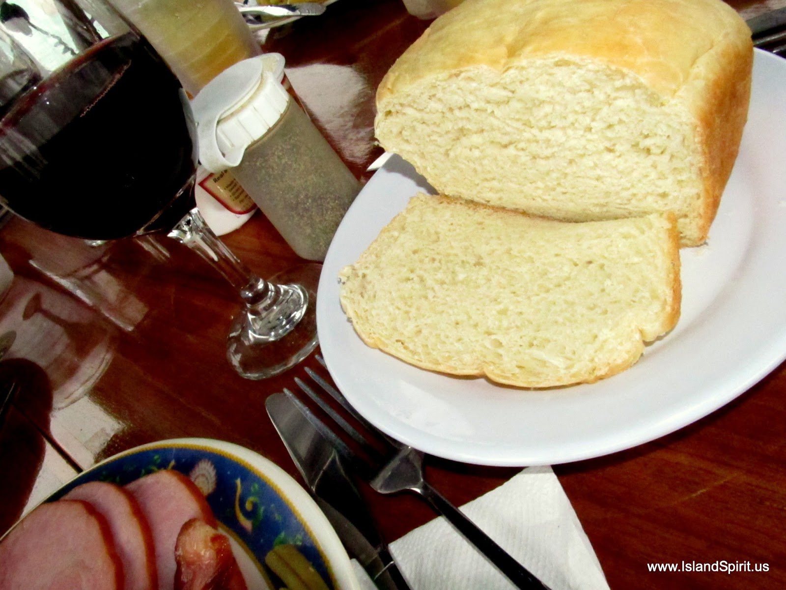 Jib Room and Beyond - svIslandSpirit.com