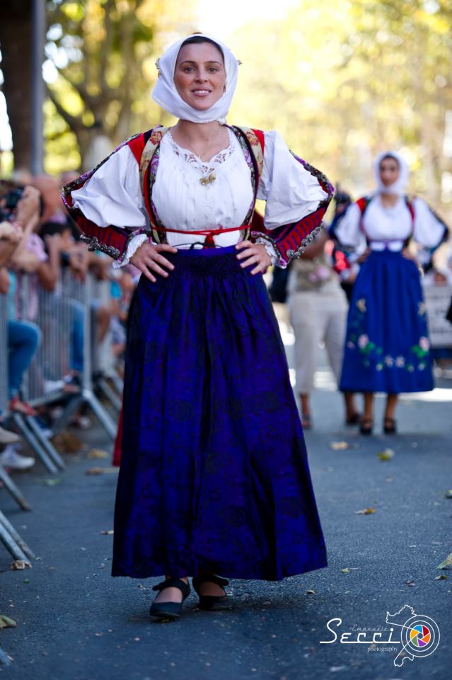 Sardinian Folk Costumes - Costumi Sardi: Burgos/Su Burgu