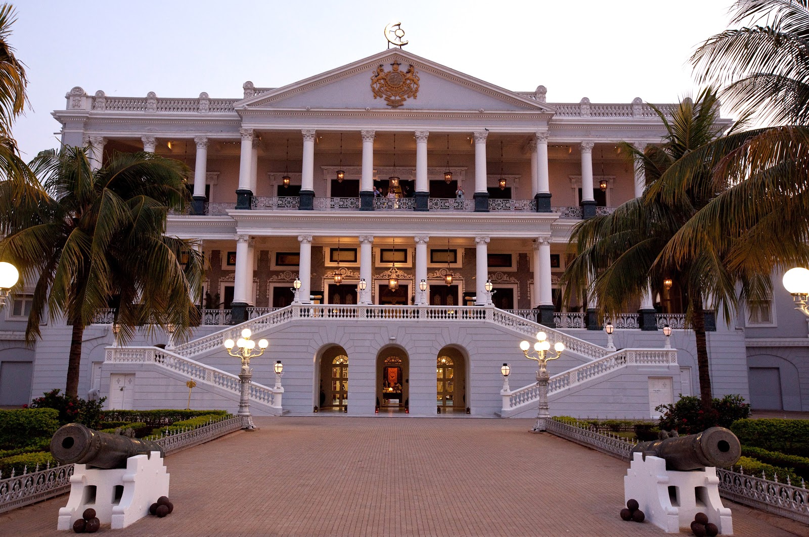 a white mughal's kitchen: A Fabulous Falaknuma Feast