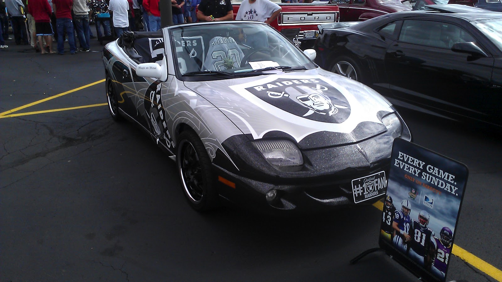 Gloss black vinyl wrapped window trim, rear diffuser, full fog light grills