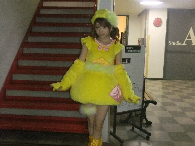 MuSuMeTaNaKaMei: Morning Musume "Pyoko Pyoko Ultra" Blog Pics