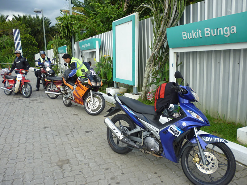 Aku Budak Nerek: Bukit Bunga dan Gunung Reng, Jeli Kelantan