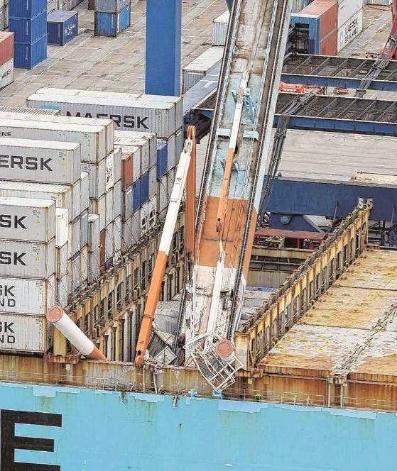 Maersk Karachi and gantry crane crash update