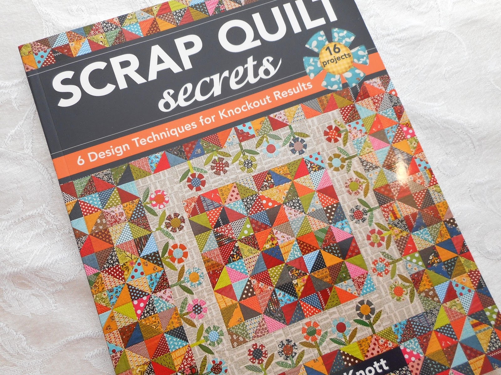 Pinkadot Quilts: Scrap Quilt Secrets Blog Hop and Book Giveaway