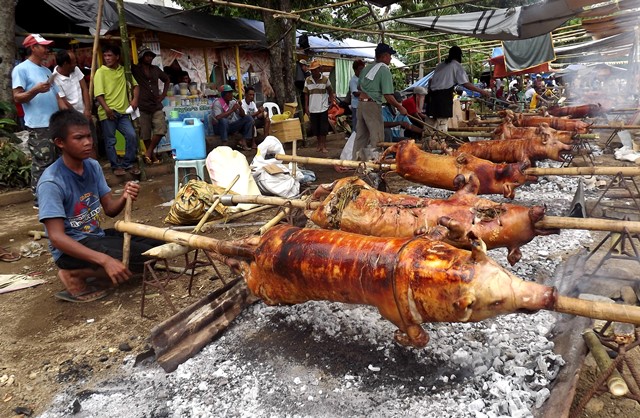 mybeautifulILOILO: 7th Lechon Festival in Balasan