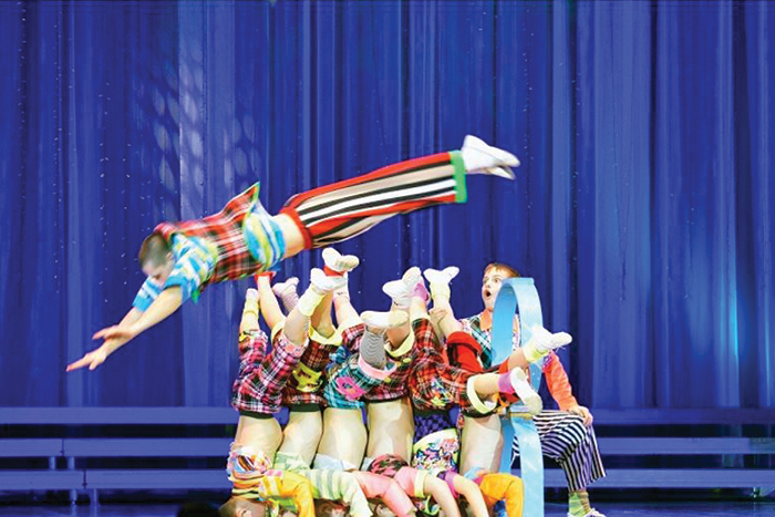 Rainbow Circus at Bawadi Mall