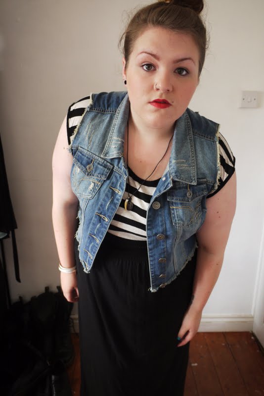 bust my buttons: July 2011