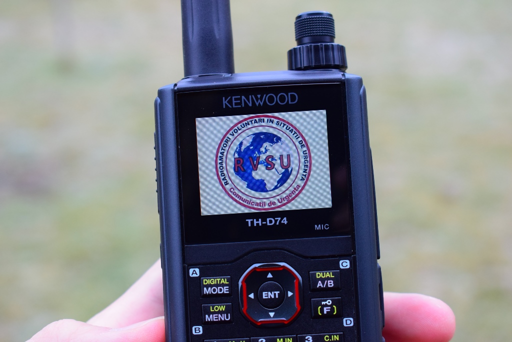 YO3IHG ham radio website: Kenwood TH-D74