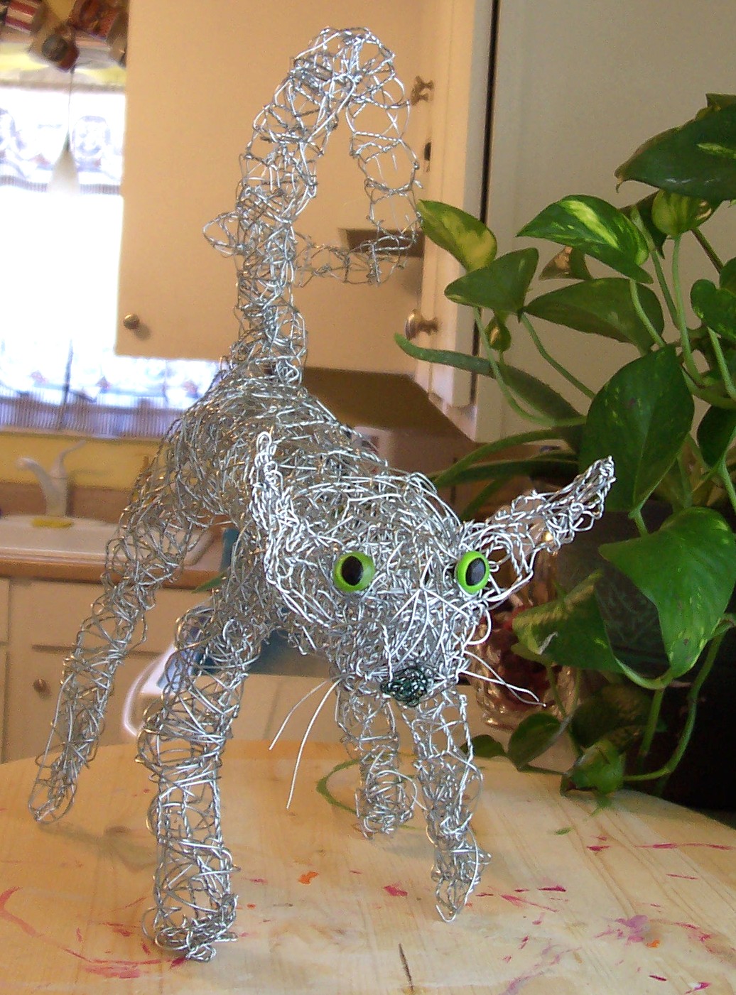 tex norman, artist: Wire cat sculpture
