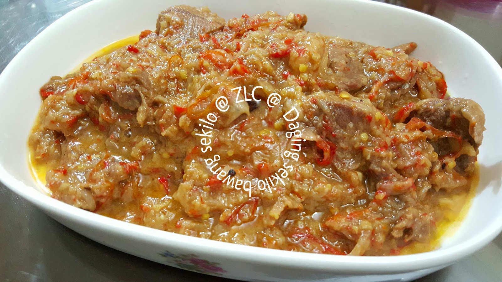 ZULFAZA LOVES COOKING: Daging Sekilo Bawang Sekilo