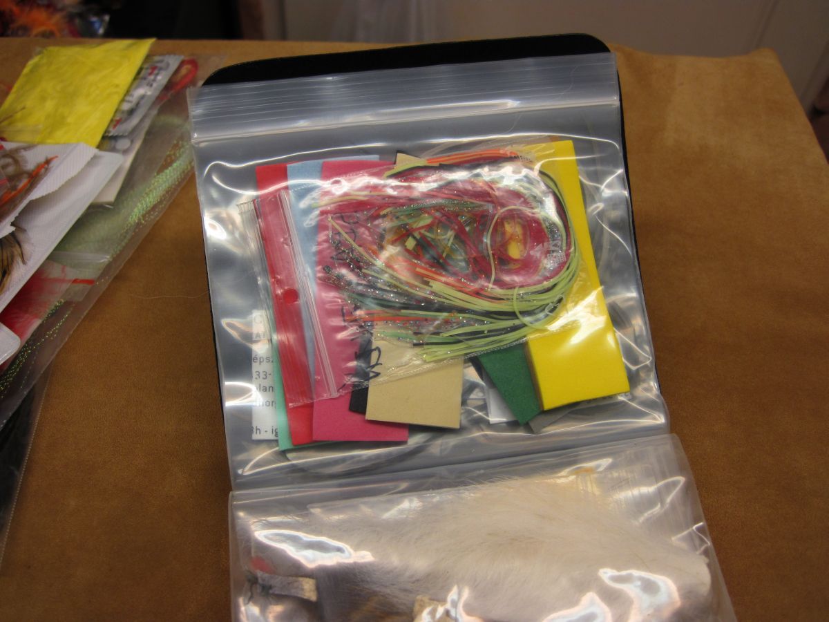 Onlyflytying: Basic Flytying Travel Kit