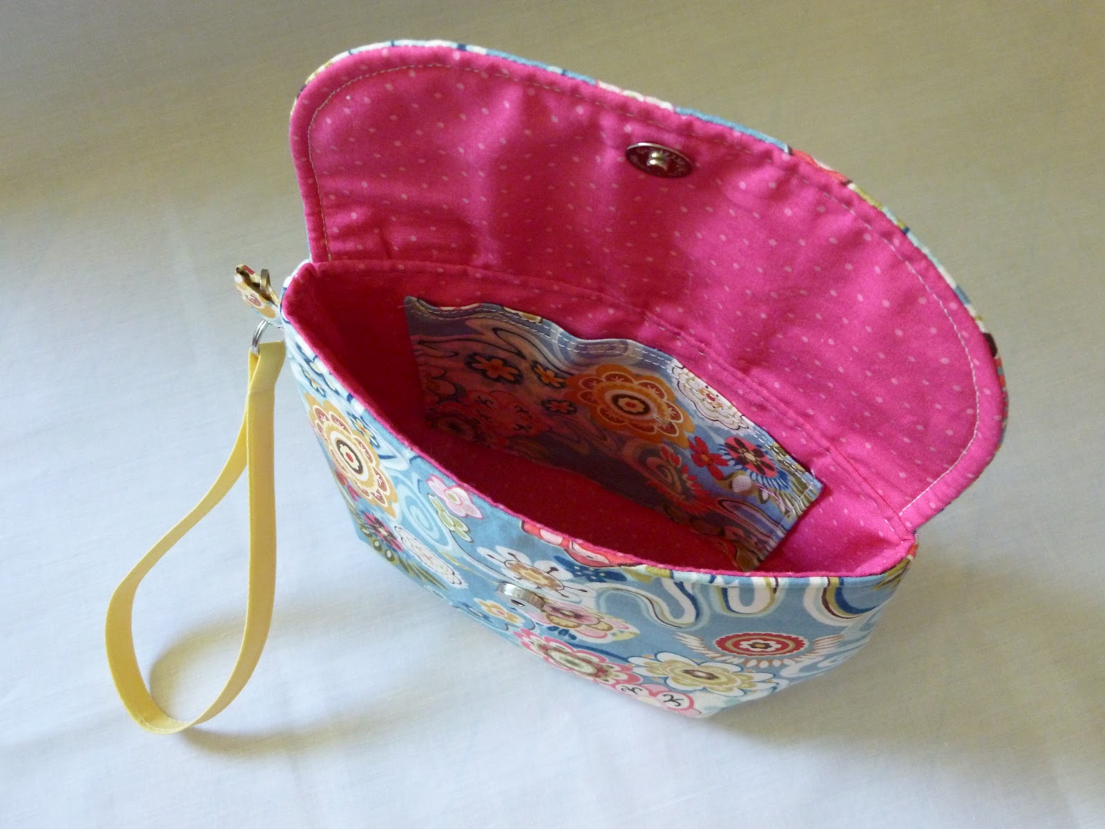 The Craft Bot: Bella Pouch pattern Review and Giveaway!