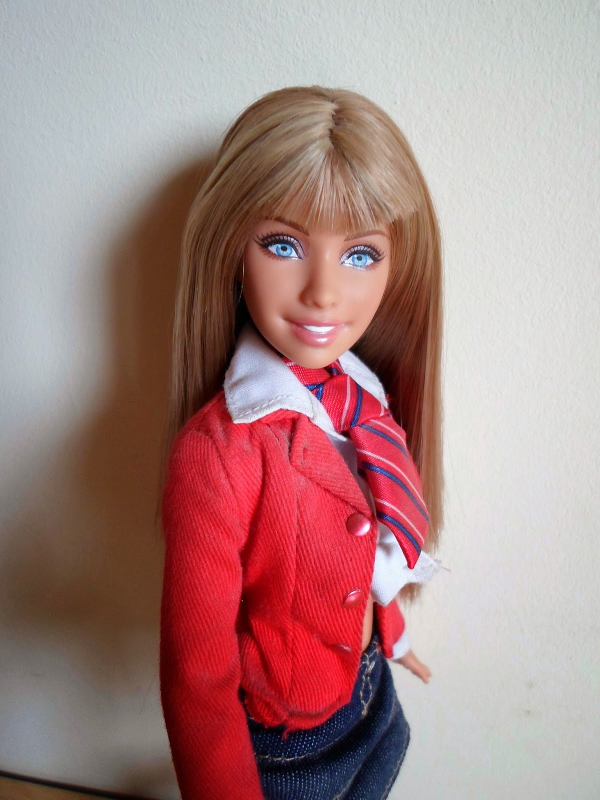 El rincón de mis muñecas: Barbie Mia Colucci de la serie:Rebelde