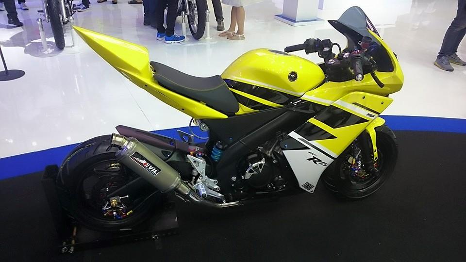 Ratusan Gambar Modifikasi Yamaha R15 Keren