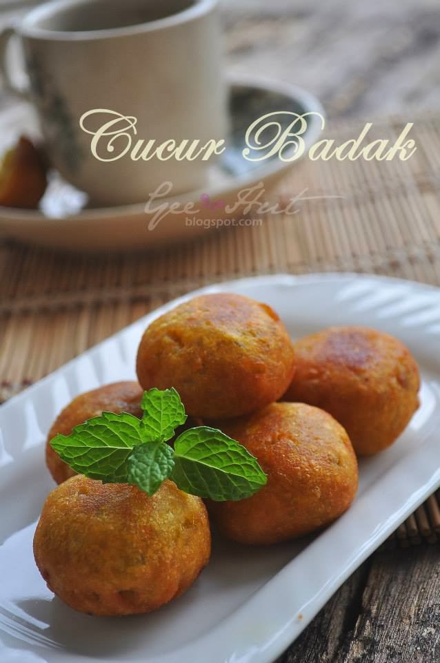 GeeHut: Cucur badak