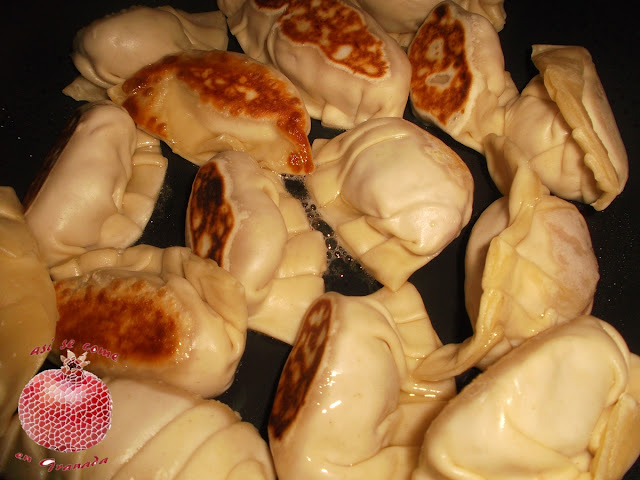 Así se come en Granada.: Gyozas de pollo