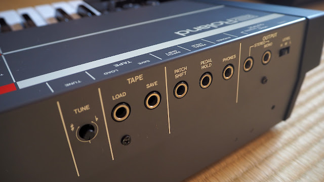 MATRIXSYNTH: MINT Roland Juno-106 with Original Hardcase