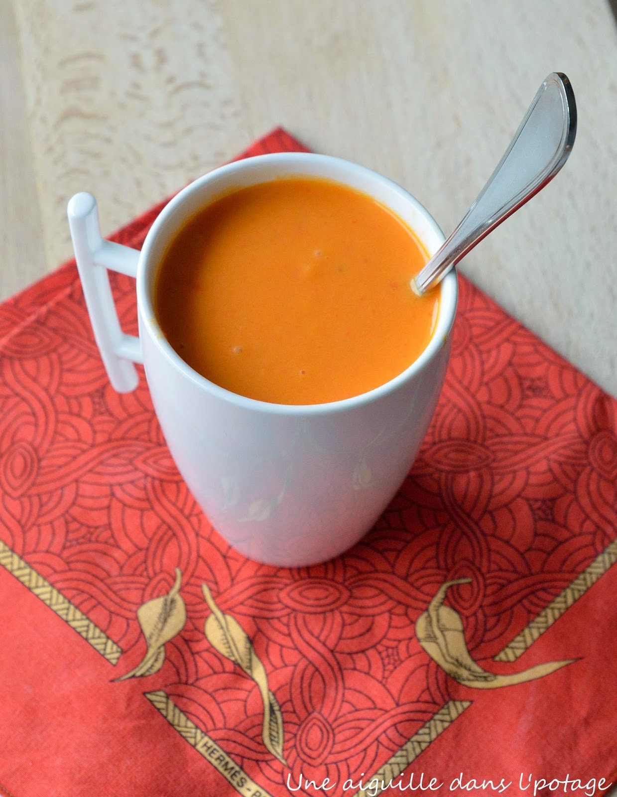 Soupe aux deux poivrons – Une aiguille dans l'potage