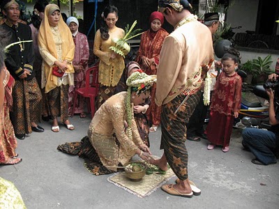 Tata cara adat jawa "manten" dalam bahasa jawa Part 2 - All About Story